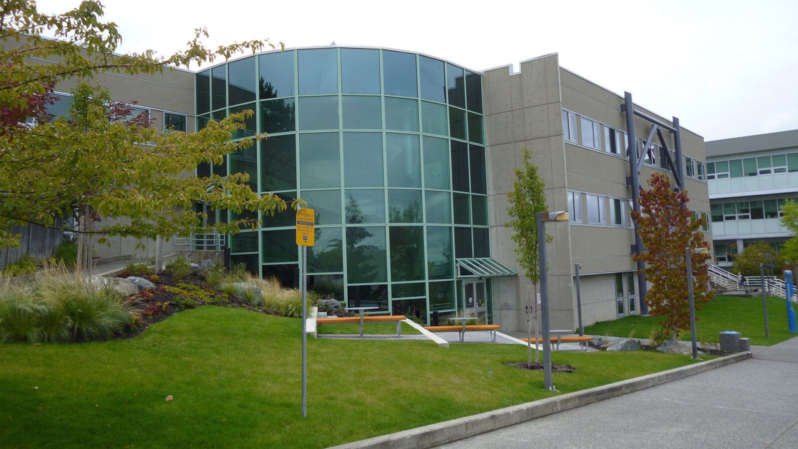 Vancouver Island University Campus Building Upgrades - Knappett ...